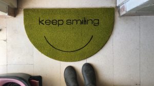 Felpudos originales: tres ideas que te encantarán y te divertirán.