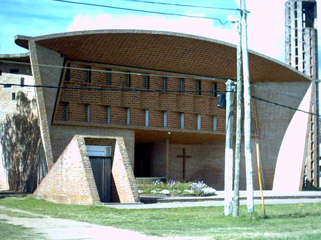 La austeridad de la arquitectura de Eladio Dieste - Decor Tips